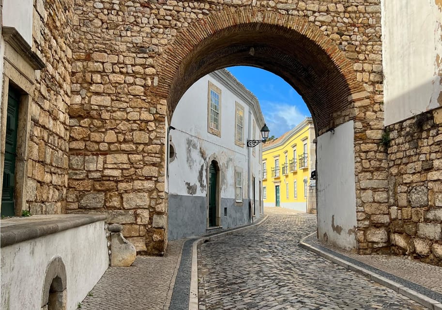 Faro Scavenger Hunt and Sights Self-Guided Tour | GetYourGuide