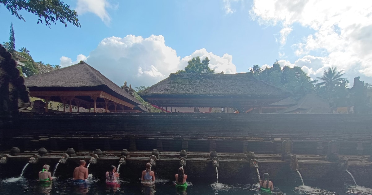 Prohlídka Ubudu: Chrám, rýžová terasa, vodopád, houpačka. | GetYourGuide