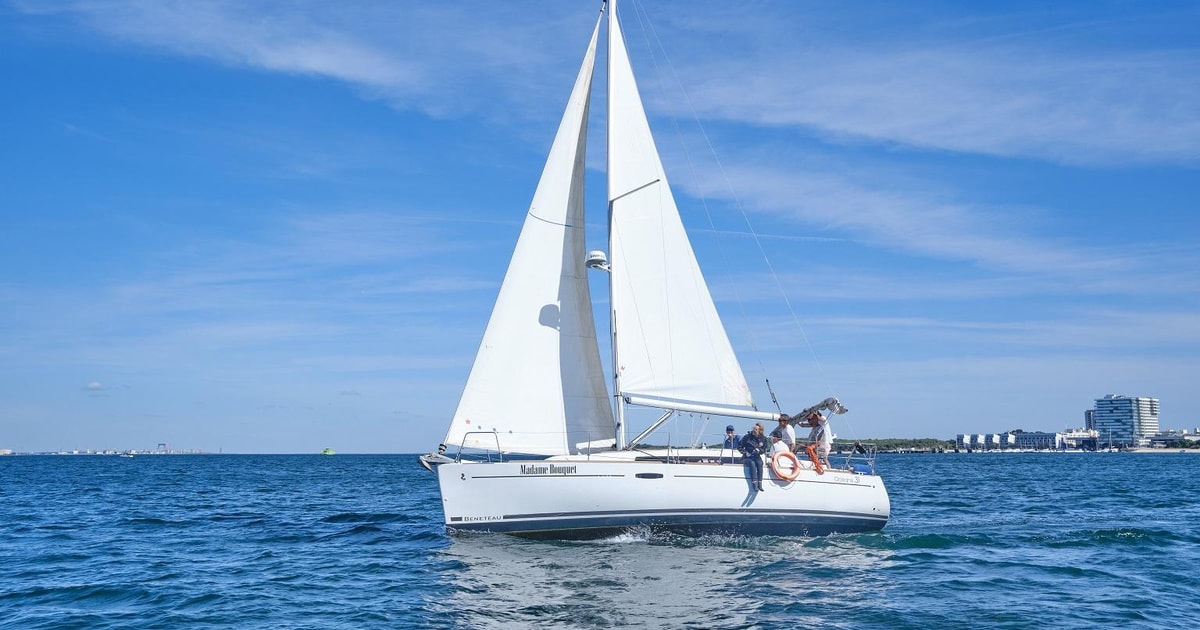 Sailing on the Arrábida coast | GetYourGuide