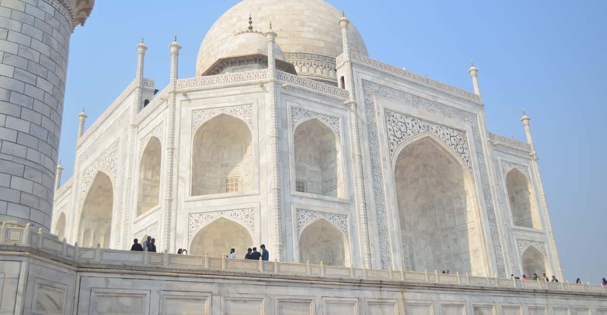 Taj Mahal Sonnenaufgangstour mit dem Auto von Delhi aus - All Inclusive ...