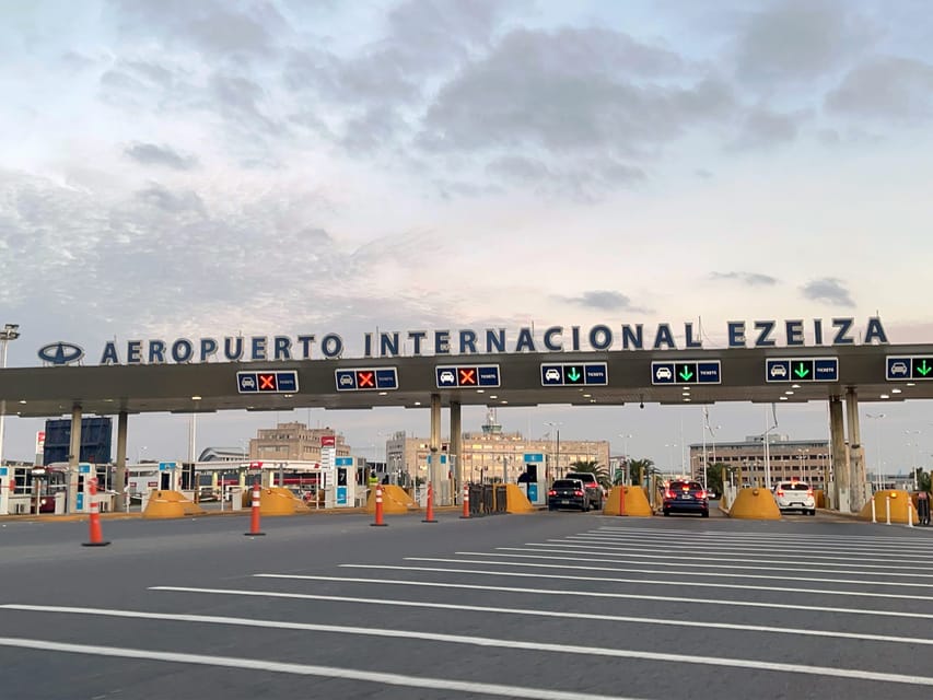Traslado Privado: Aeropuerto Internacional de Ezeiza a Buenos Aires | GetYourGuide