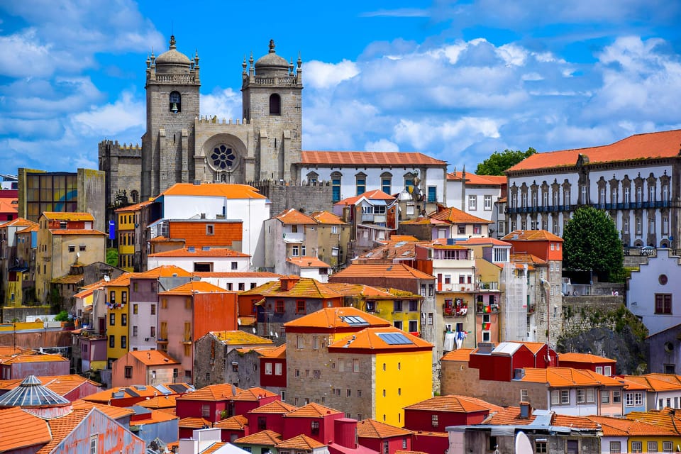 Visite privée à pied du centre historique de Porto | GetYourGuide