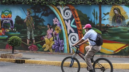 Mexico City: Bike Tour About Graffiti and Urban Art | GetYourGuide