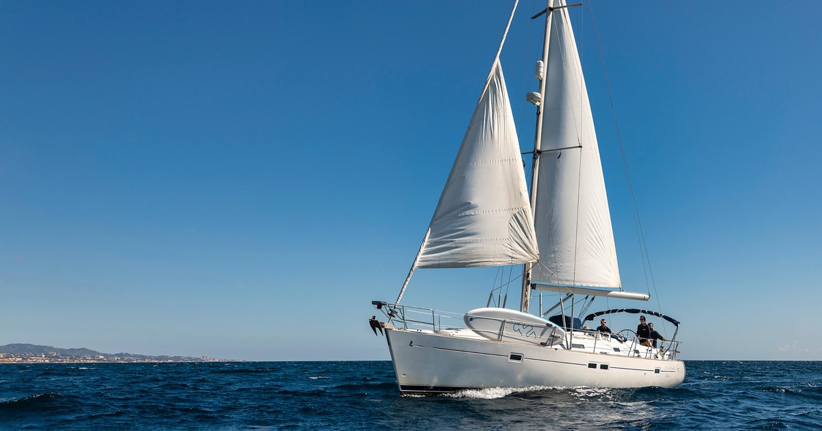 Marbella: Privater Segelyachtcharter mit Skipper | GetYourGuide