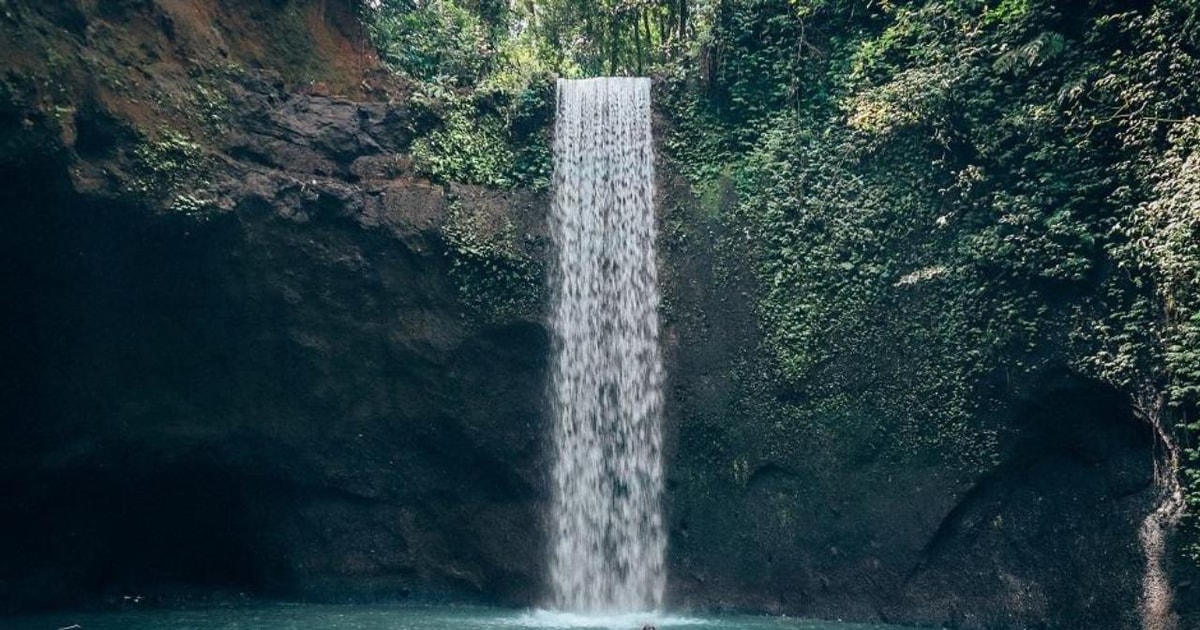 Bali Wasserfall Tour mit Mittagessen Blick auf den Mount Batur ...