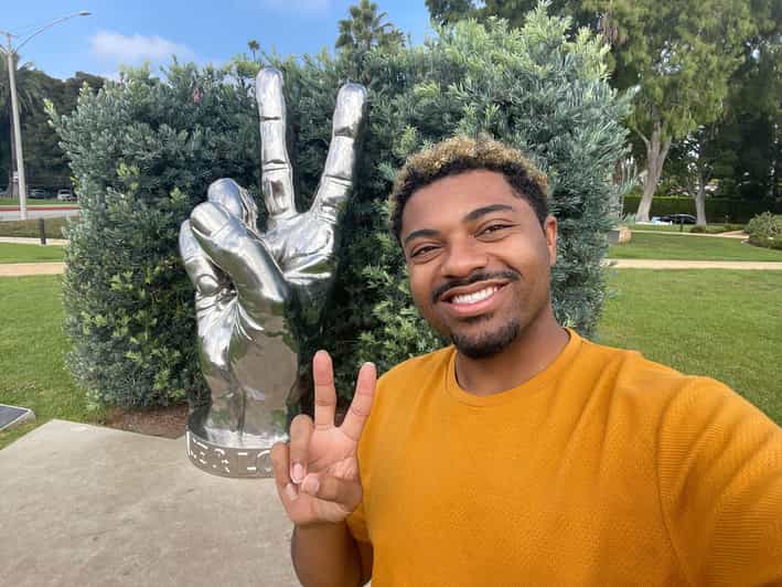 Los Angeles: TMZ Hollywood Selfie Tour with Live Guide | GetYourGuide