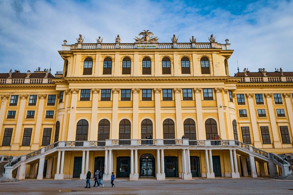 Vienna: Skip-the-Line Schonbrunn Palace and Gardens Tour | GetYourGuide