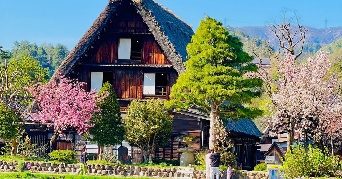 Da Kanazawa/Toyama: tour di un giorno a Shirakawago e Takayama ...