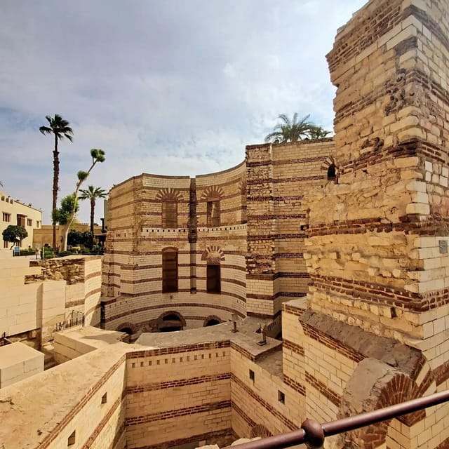 Escala en El Cairo: Excursión a las Pirámides, El Cairo Copto y Khan ...