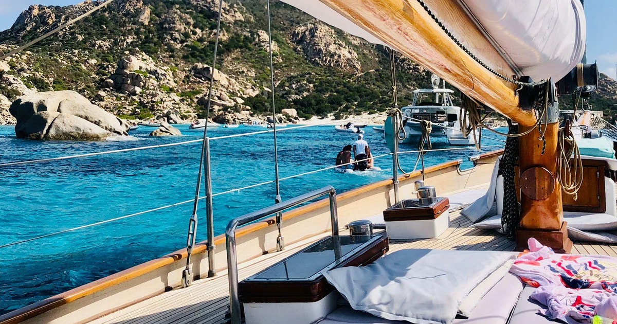 Isabella - Tour barca Arcipelago di la Maddalena | GetYourGuide