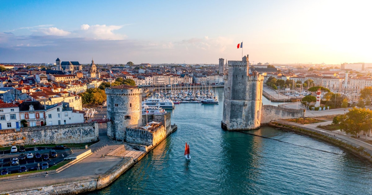La Rochelle : Discovery Stroll and Reading Walking Tour | GetYourGuide