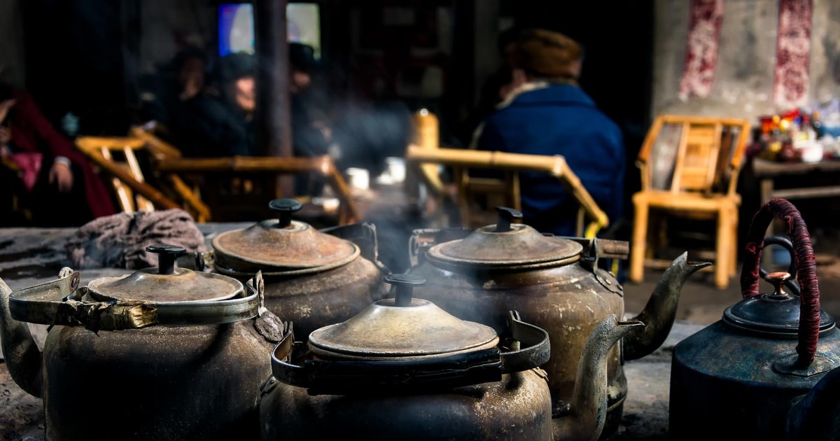 Chengdu: Teahouse, Mahjong, and Pig Trotters Tour | GetYourGuide