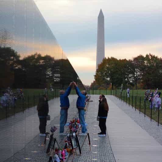 DC: Monuments & Memorials, National Mall Sunset Walking Tour | GetYourGuide