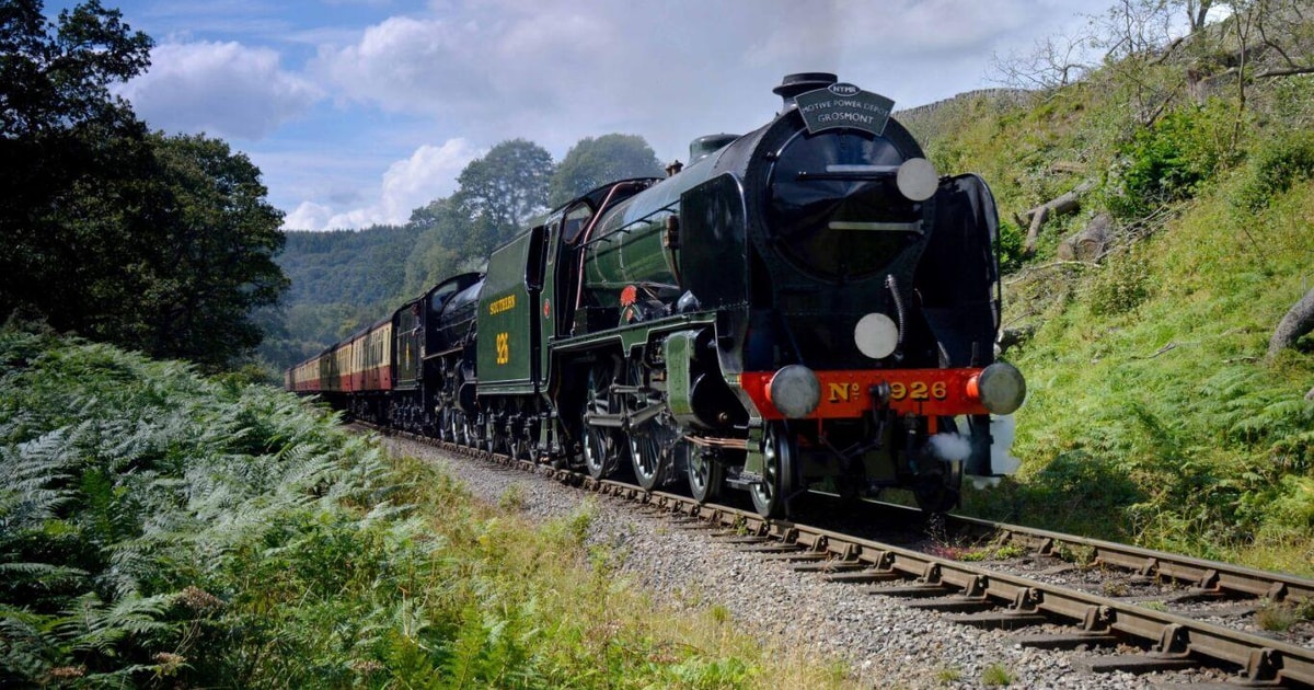 Da Londra: Le North York Moors con il treno a vapore per Whitby ...
