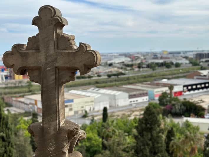 Barcelona: Cemetery of Montjuic Small Group Walking Tour | GetYourGuide
