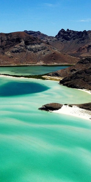 La Paz: Balandra y San Rafaelito Tour en barco privado | GetYourGuide