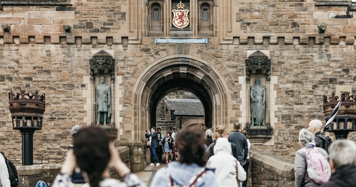 Edinburgh Castle og Old Town-tur med billetter, kort og guide ...