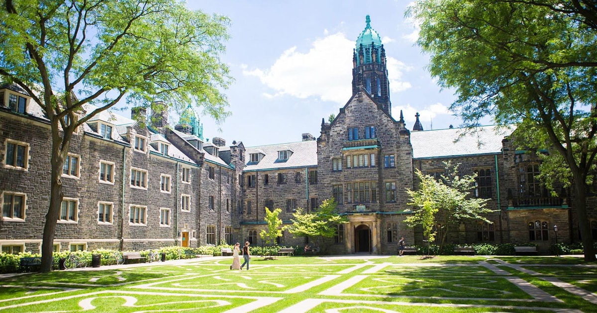 Toronto: TV & Movie Tour with University of Toronto Visit | GetYourGuide