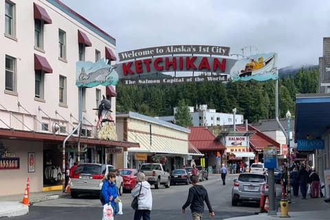 Creek Street Ketchikan, Ketchikan - Book Tickets & Tours | GetYourGuide