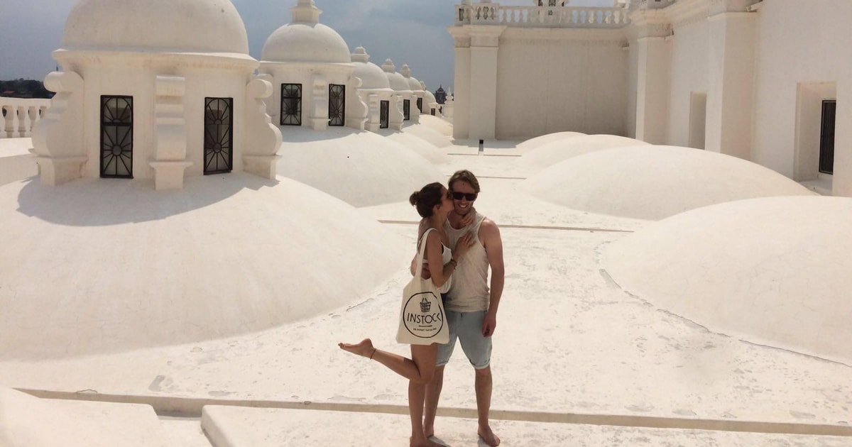 A Stroll Through León’s Enchanting Streets: Romantic Tour | GetYourGuide