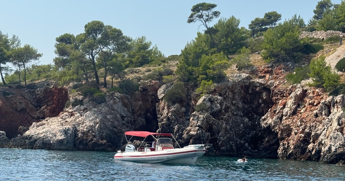 Hvar: Blaue Höhle, Stiniva-Bucht und Pakleni-Inseln – Bootstour ...