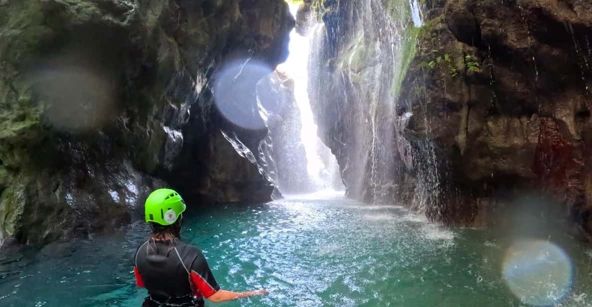 Gorges de Kourtaliotiko : randonnée d'aventure fluviale guidée avec déjeuner | GetYourGuide