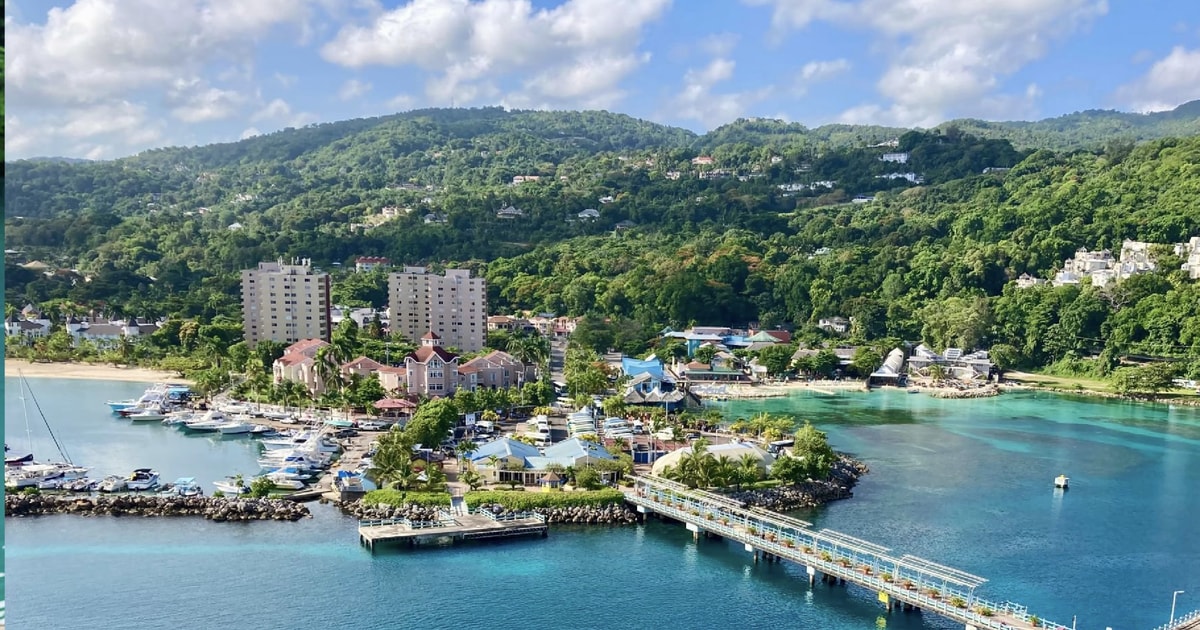 Montego Bay Airport: One Way Shared Transfer to Ocho Rios | GetYourGuide