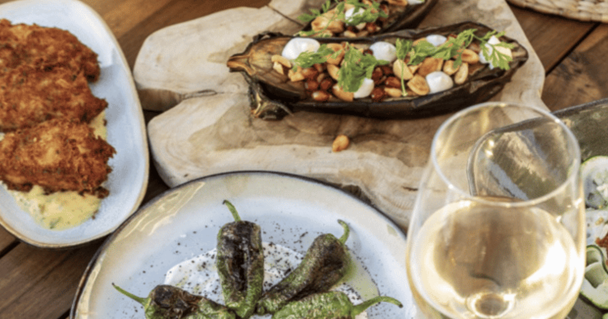 O melhor tour de tapas de Ibiza na Sunset Strip | GetYourGuide