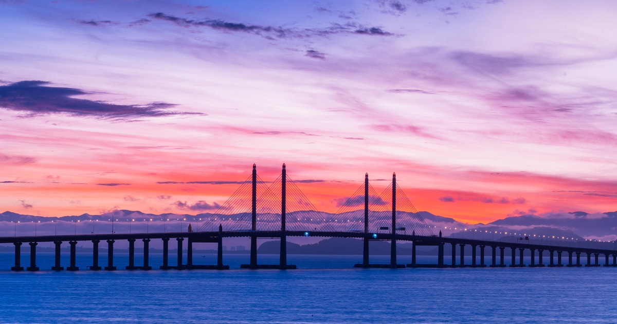 Penang: George Town, Kek Lok Si, Penang Hill & Spice Garden | GetYourGuide