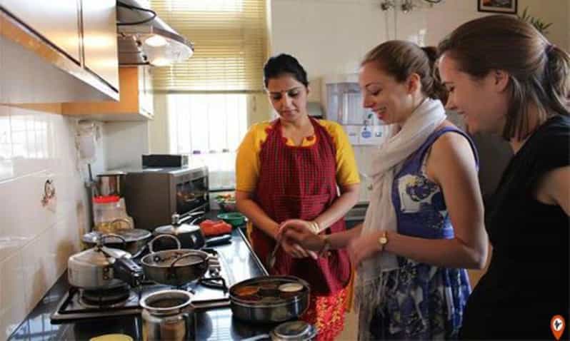Jaipur: Cooking class at the host family's house for 3 hours | GetYourGuide