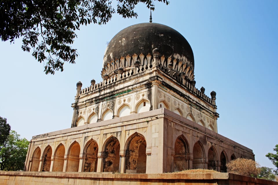 6-hours Golconda Fort & Qutub Shahi Tombs Tour with transfer | GetYourGuide