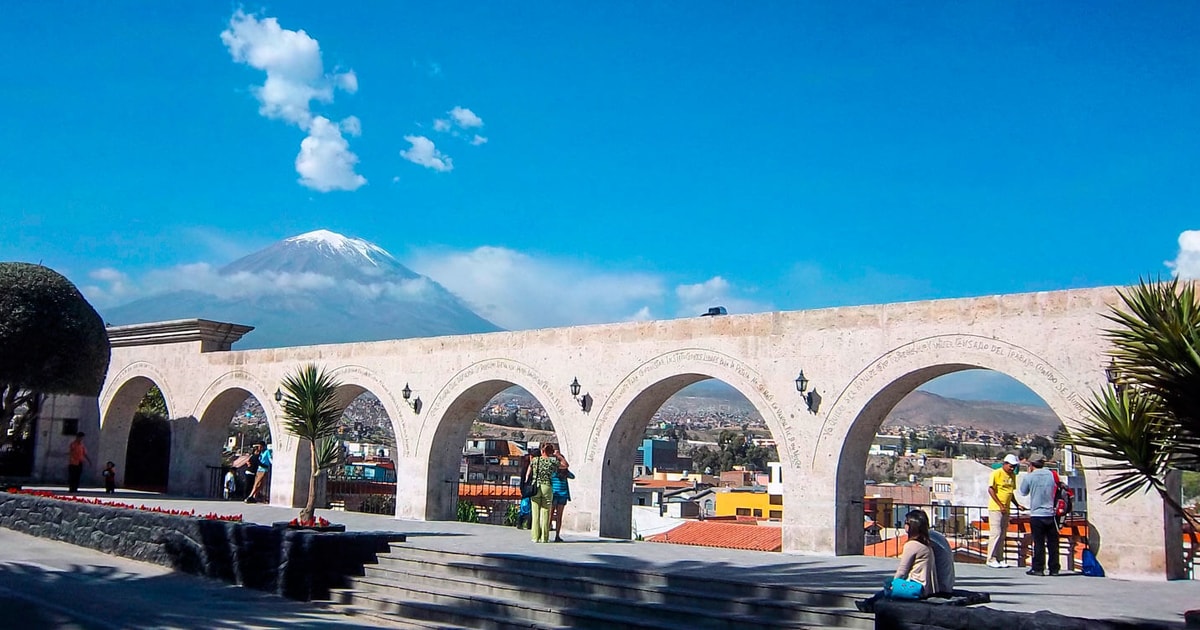 Vanuit Arequipa: Plattelandstour per panoramische bus | GetYourGuide