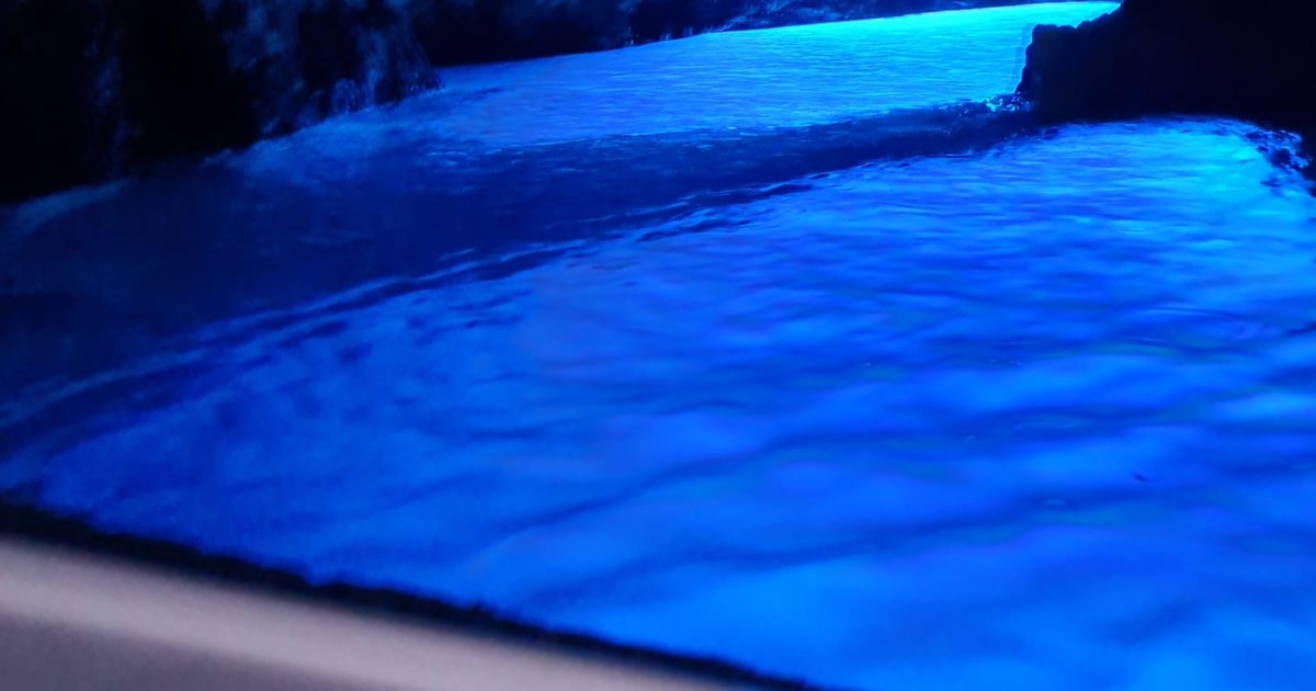 Desde Split: 6 Islas y Cueva Azul Tour en barco privado | GetYourGuide