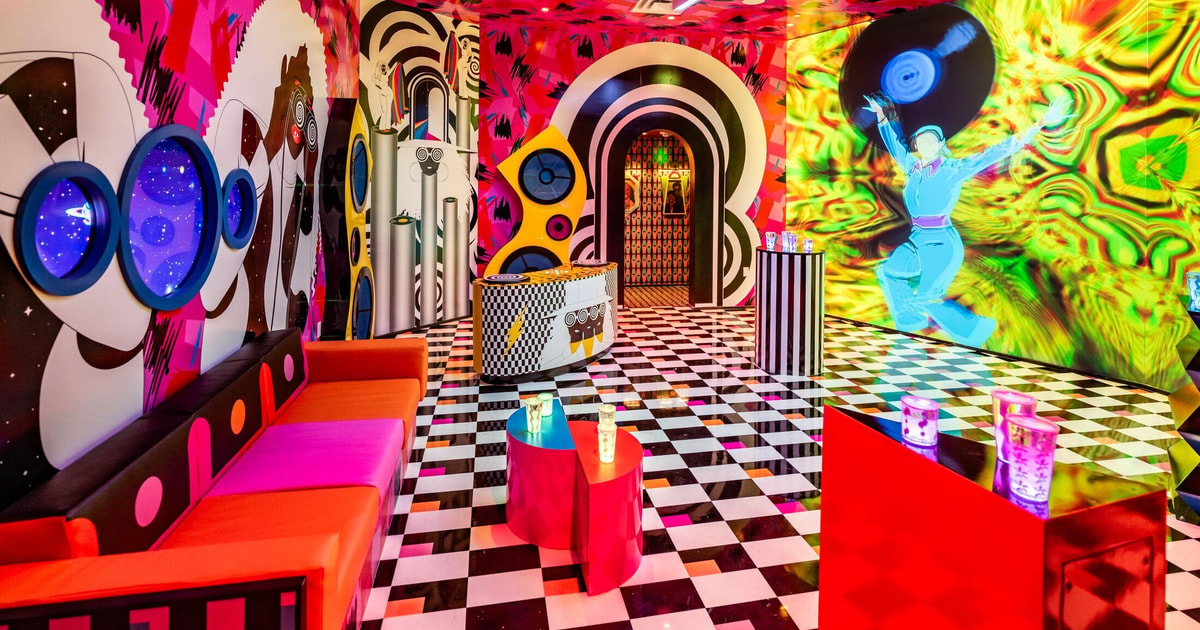 Houston: Meow Wolf - Radio Tave Ticket | GetYourGuide