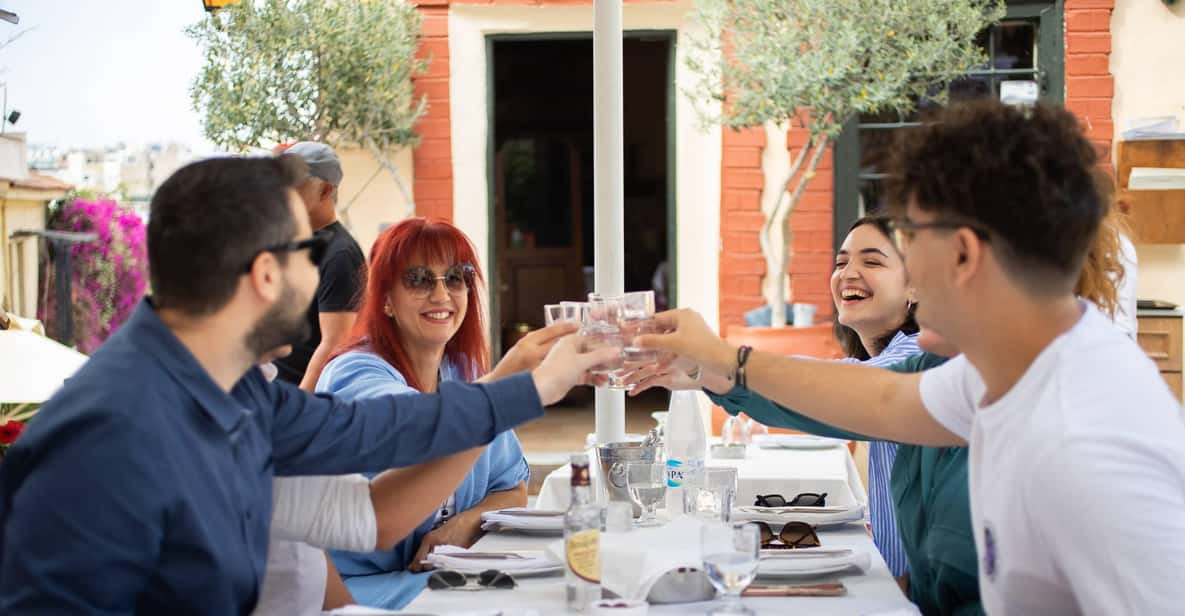 Atena: vrhunska večernja tura s kušanjem hrane | GetYourGuide