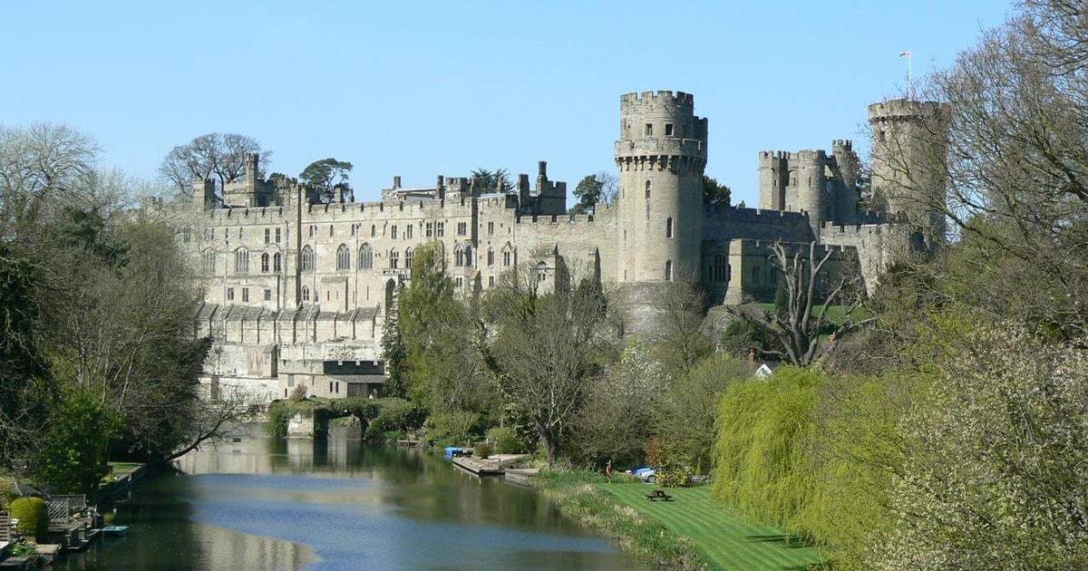 Warwick: Quirky self-guided smartphone heritage walks | GetYourGuide