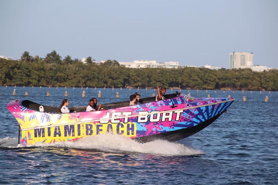 Extravagancia Acuática en Miami: Jet Boat, Jet Ski y Tubing | GetYourGuide