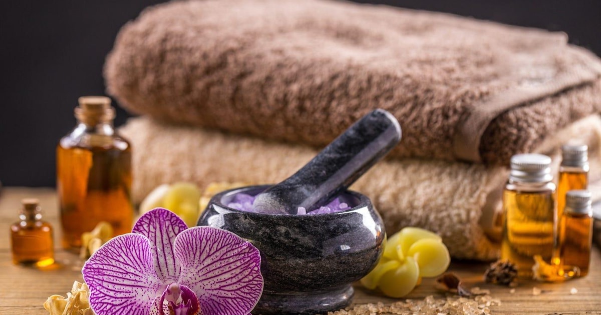 From Delhi:-Taj Mahal and Agra Fort Tour with Ayurveda | GetYourGuide