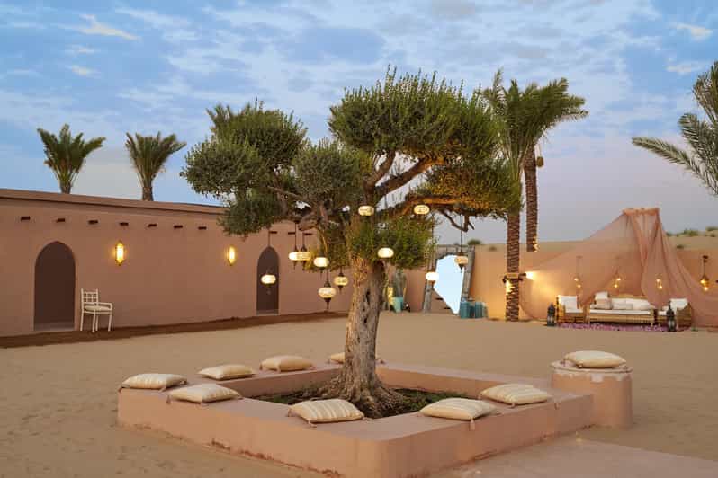 Dubai: Cena Privada VIP en el Desierto y Espectáculo de Entretenimiento ...