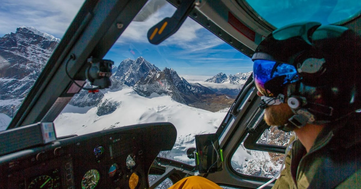 Kathmandu: Everest Base Camp Helicopter Tour with Landing | GetYourGuide