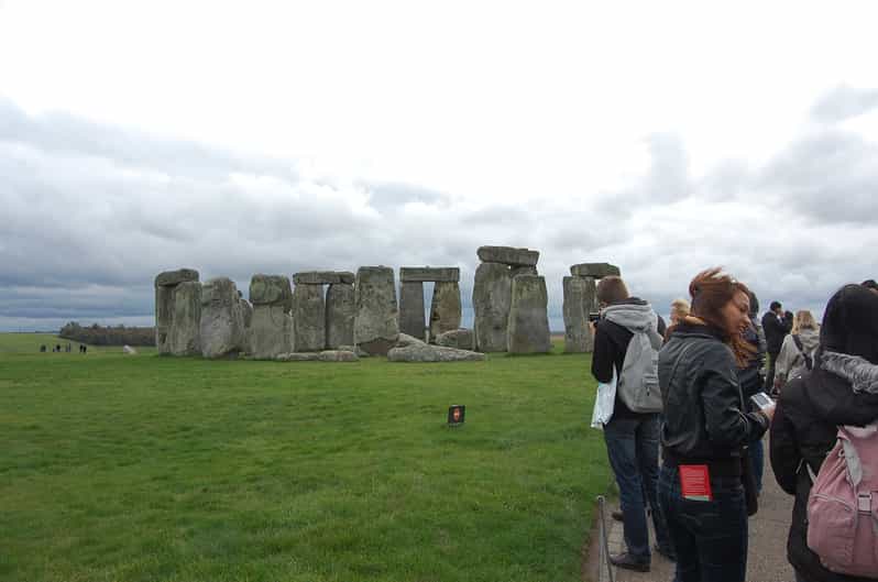 Londra: Windsor Kalesi, Stonehenge ve Bath Tam Günlük Tur | GetYourGuide