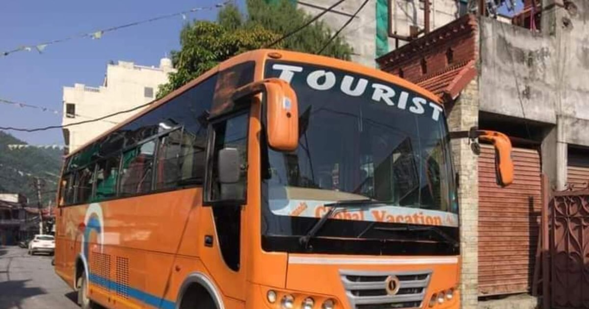 Autobus turistico di lusso condiviso con pranzo incluso (KTM-PKR-KTM) | GetYourGuide