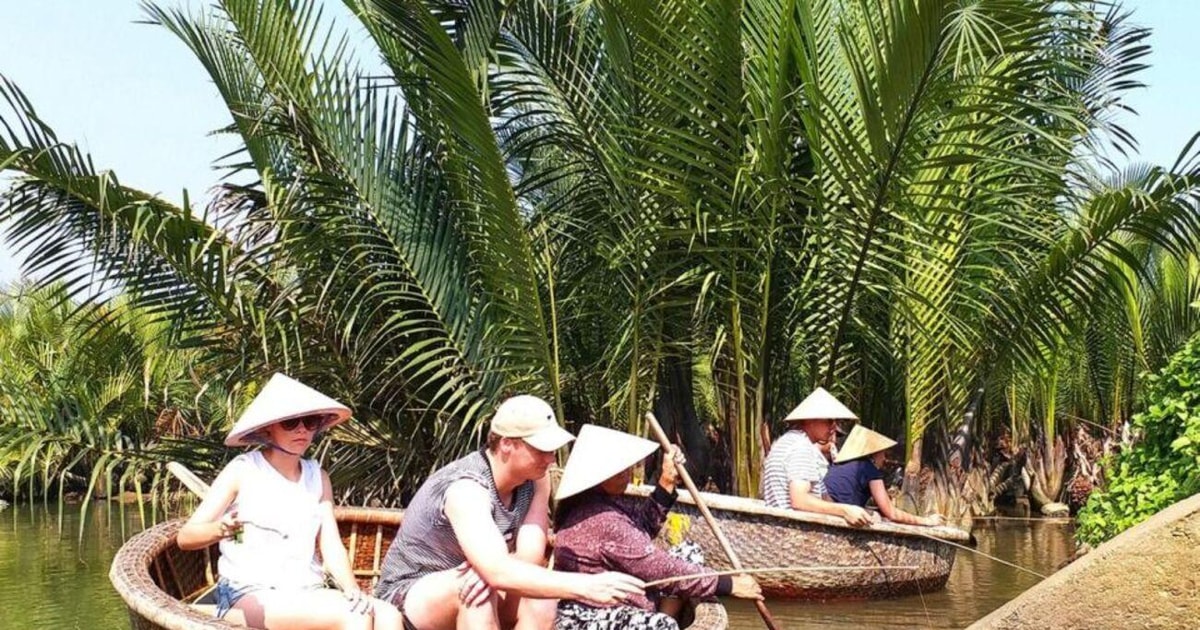 Hoi An: Bamboo Basket Boat Tour with Traditional Meal | GetYourGuide
