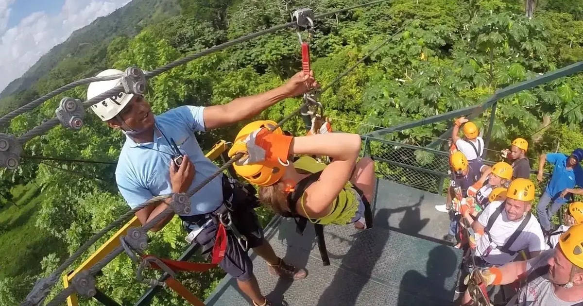 Punta Cana: tirolina, Monkeyland y Coconut House | GetYourGuide