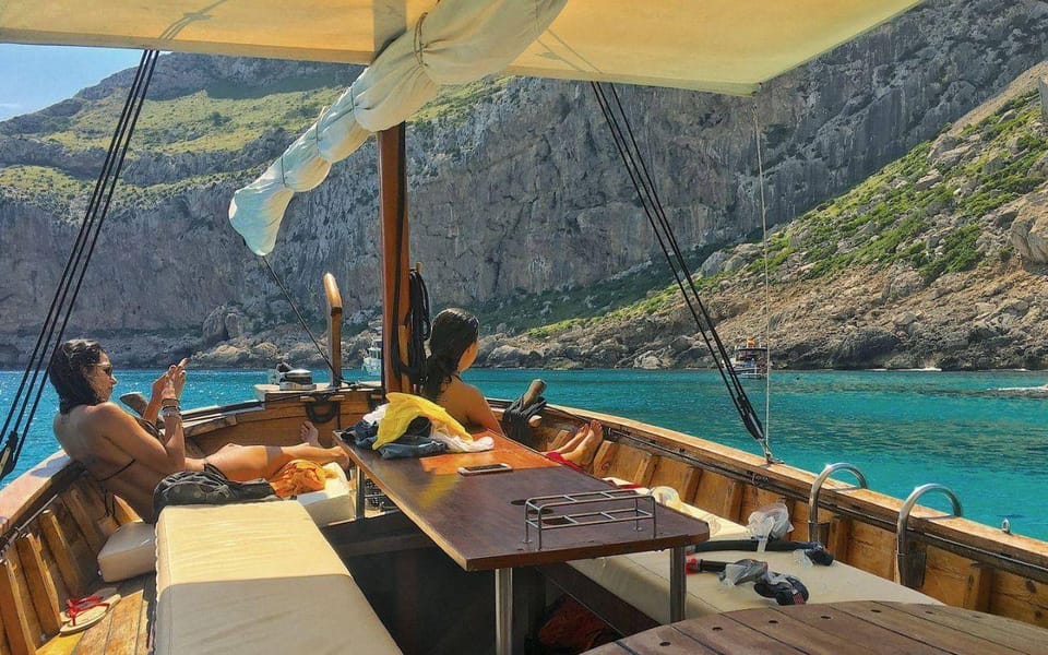 Alcudia: Traditional Mallorcan Boat Tour with Tapas & Drinks | GetYourGuide