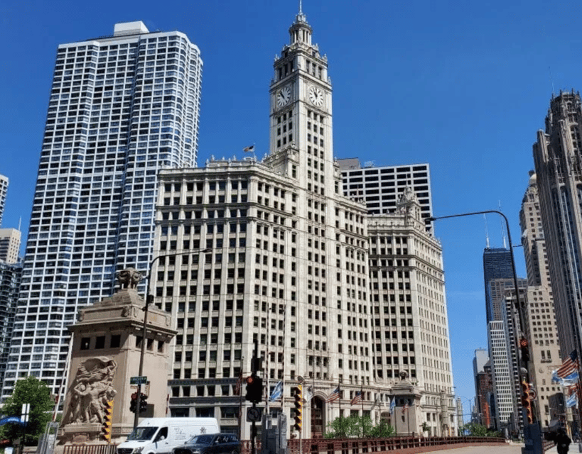Chicago Downtown Highlights Private Walking Tour | GetYourGuide