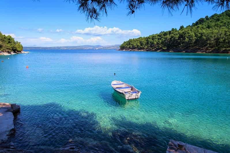 Von Split aus: Halbtägige Blaue Lagune und 3 Inseln Bootstour ...
