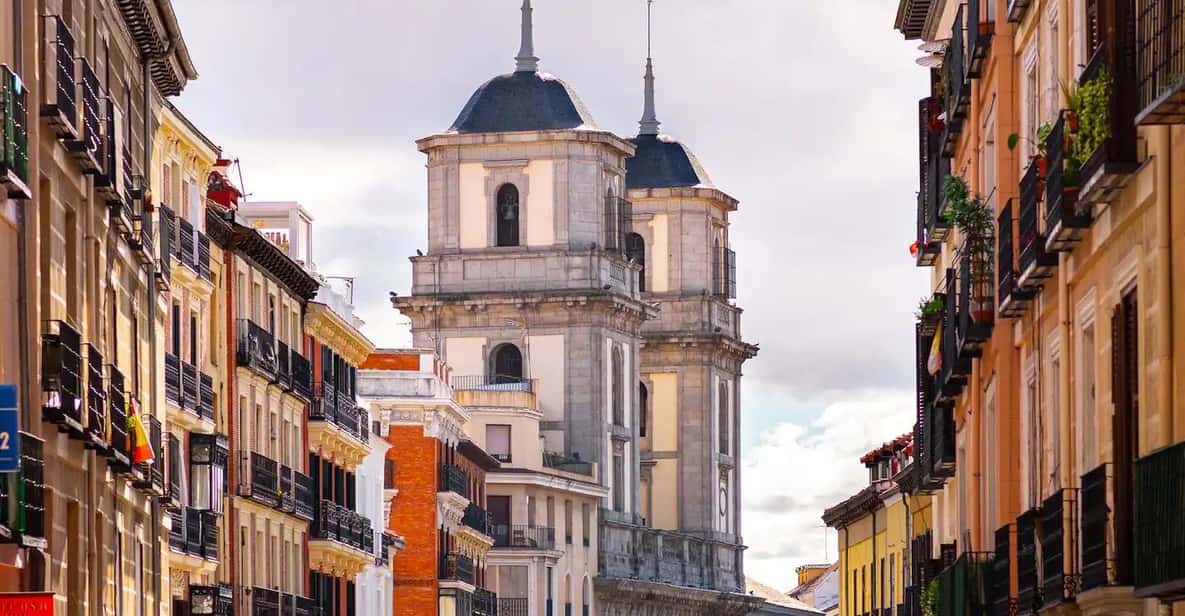 Historia y comida en el casco antiguo de Madrid | GetYourGuide