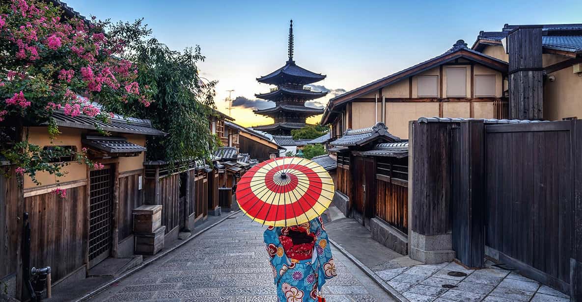 Kyoto Gion Morning Walk: Temples, Geisha District & Secrets | GetYourGuide