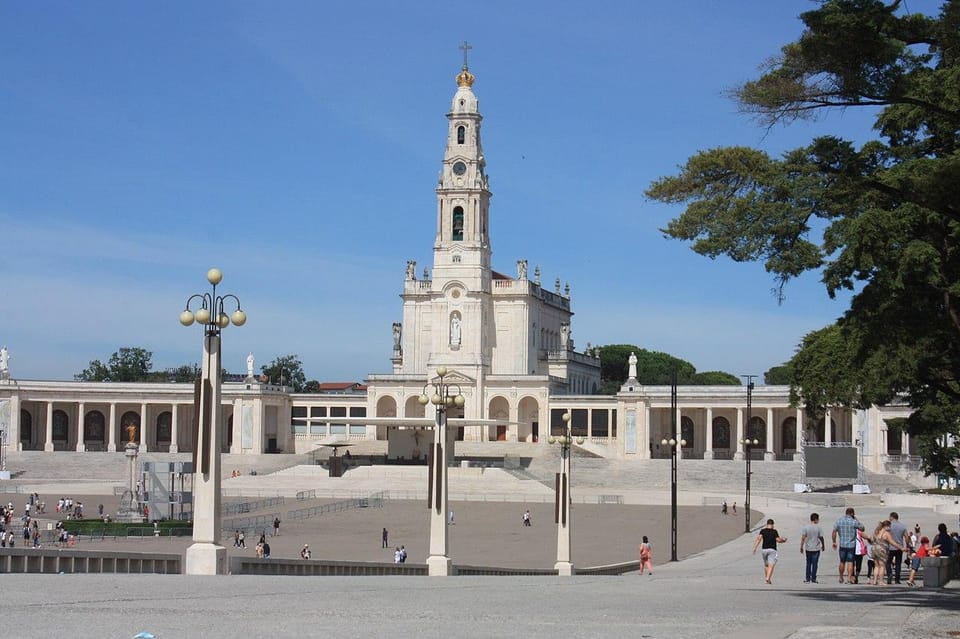 Santuario de Fátima y más allá: Tour de día completo | GetYourGuide